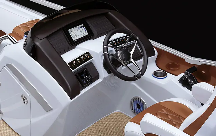 Bennington R Bowrider Line | Bennington