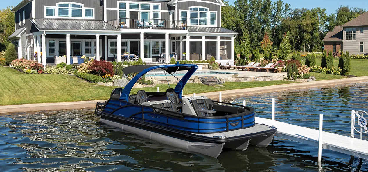 Bennington R Bowrider Line | Bennington