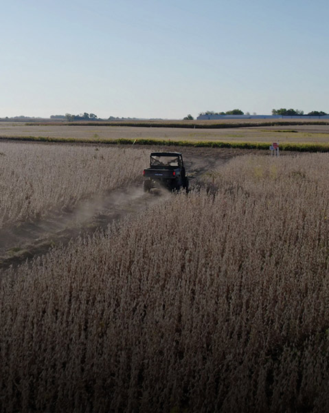 Farming ATVs & Side-by-Sides (SxS) | Polaris Off-Road Vehicles