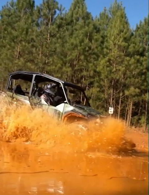 Mudding ATVs and Side-by-Sides | Polaris Off-Road Vehicles FR-CA