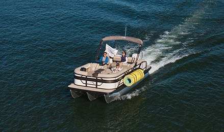 Bennington Marine Launches Fully Redesigned QX Flagship Model and ...