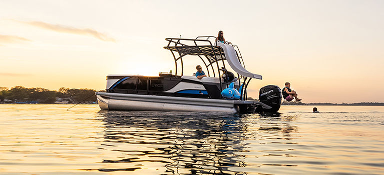 SunDeck Models - Double Decker Pontoons | Godfrey