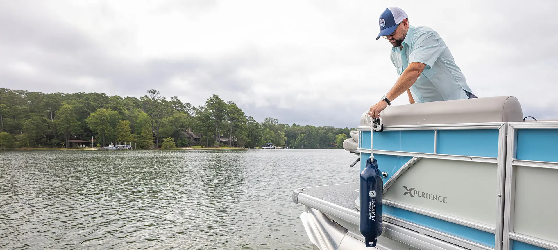 Toolless Boat Accessory Attachment System | Godfrey Pontoon