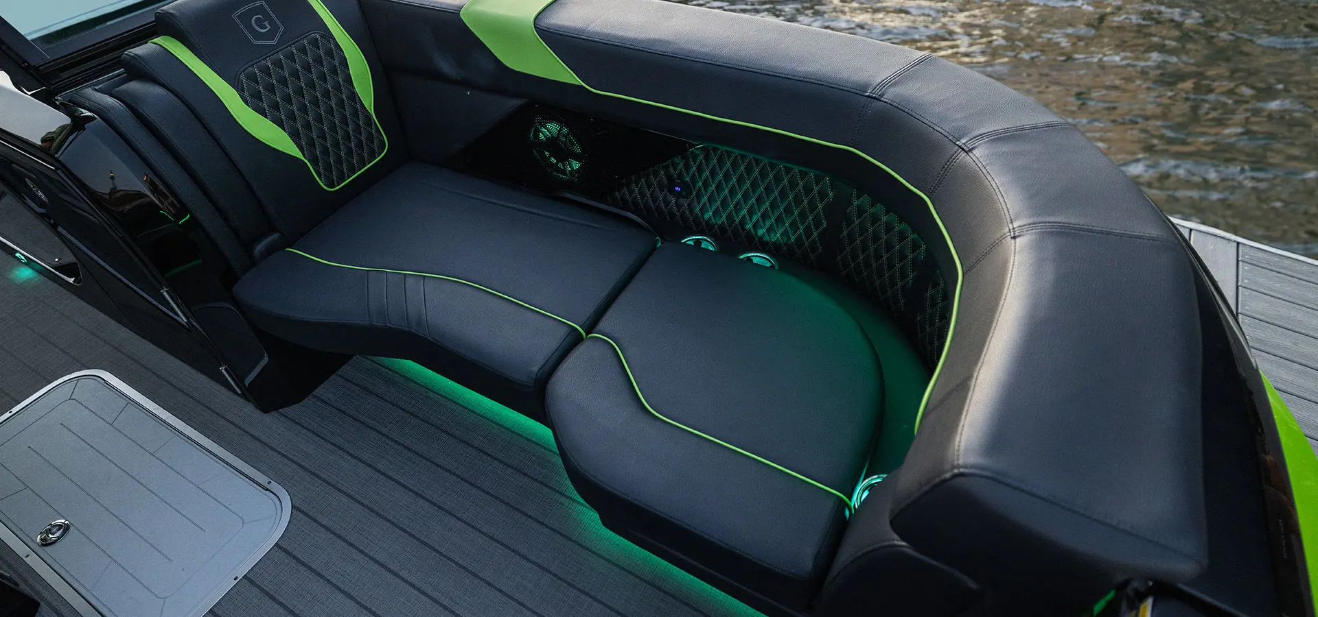 Furniture & Flooring Styles | Godfrey Pontoon