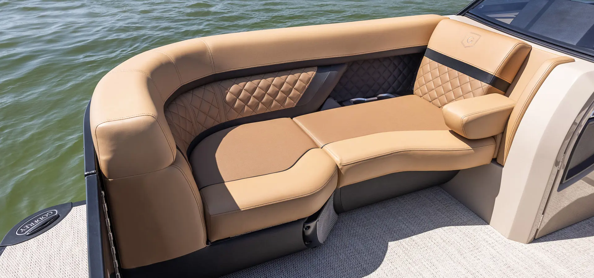 Furniture & Flooring Styles | Godfrey Pontoon