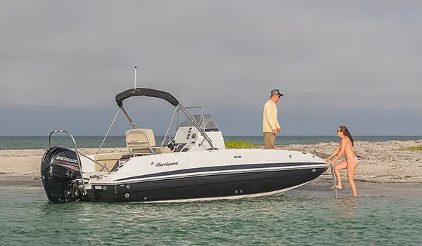 Specs: Center Console 21 OB | Hurricane Deck Boats