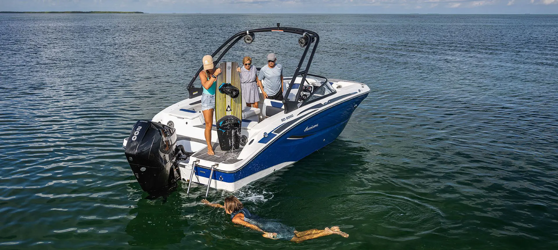 Specs: SunDeck 2050 OB | Hurricane Deck Boats