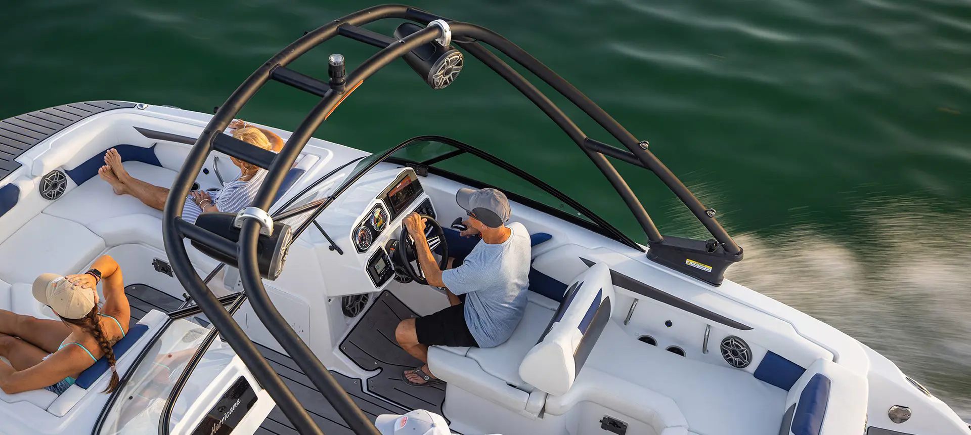 Specs: SunDeck 2050 OB | Hurricane Deck Boats