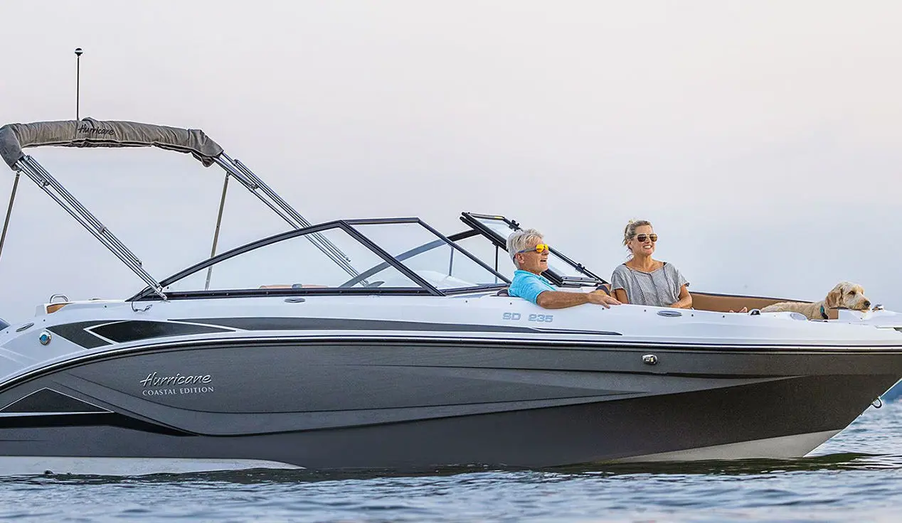SunDeck OB Models - Outboard Deck Boats | Hurricane