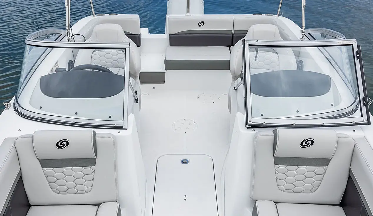 SunDeck OB Models - Outboard Deck Boats | Hurricane