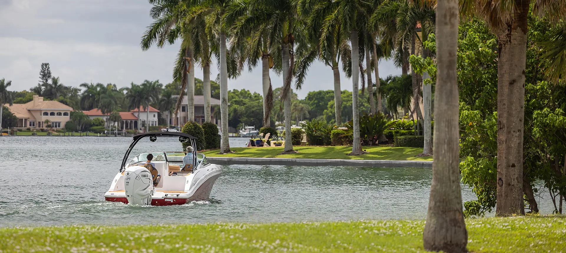 Specs: SunDeck 2690 Outboard | Hurricane Deck Boats