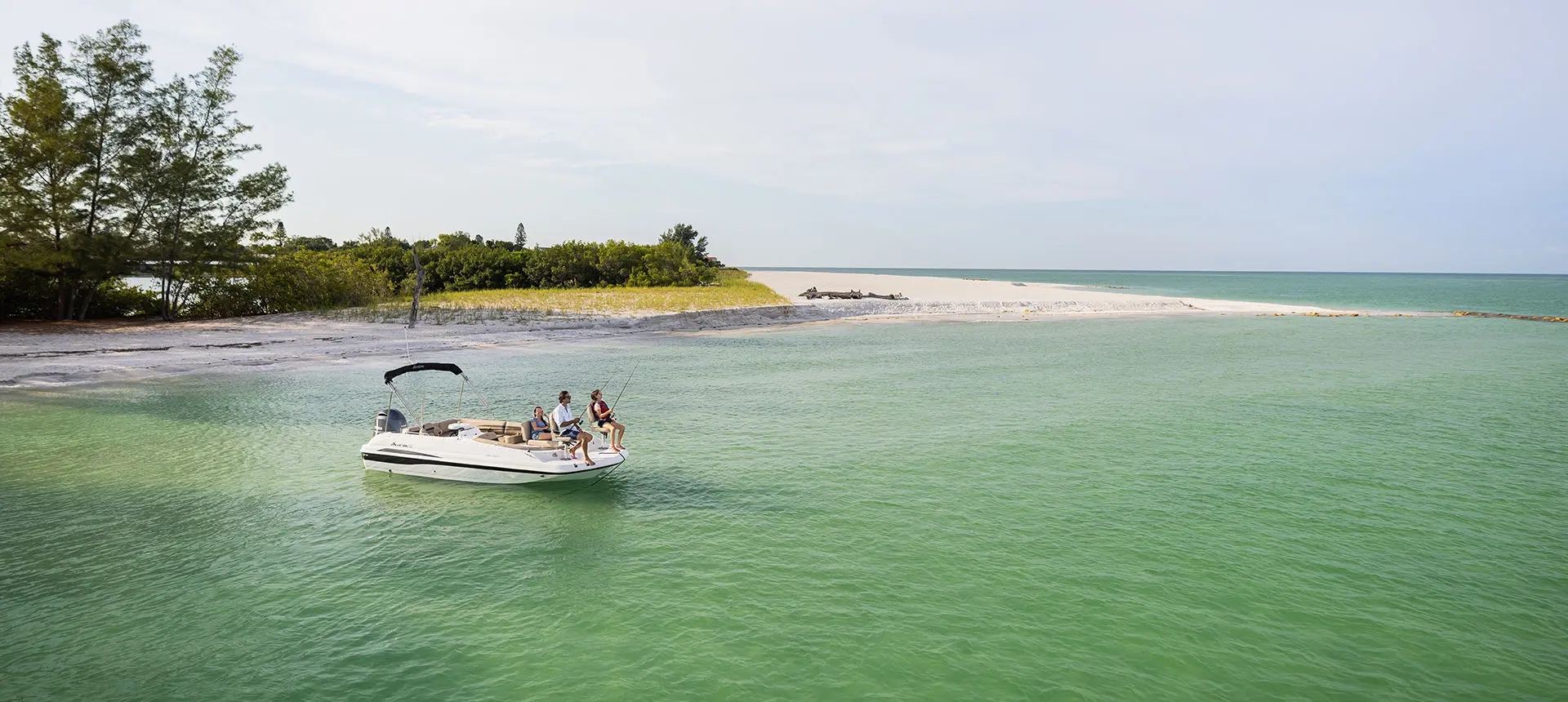 Specs: SunDeck Sport 201 OB | Hurricane Deck Boats