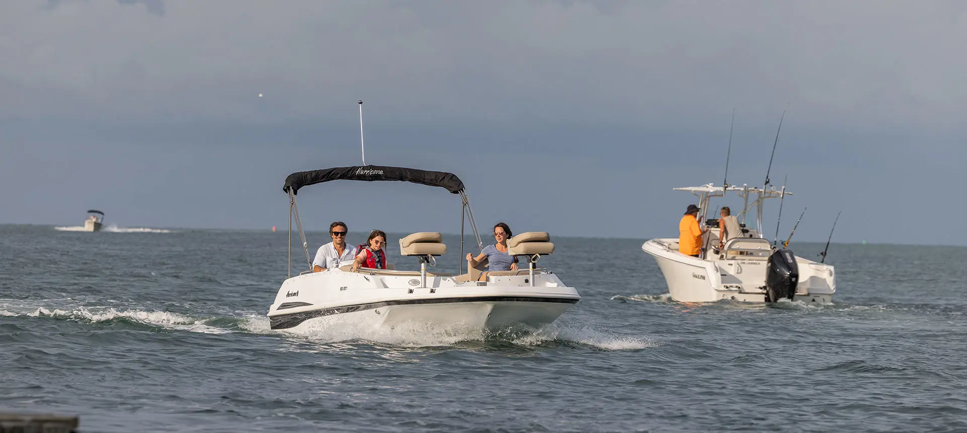 Specs: SunDeck Sport 201 OB | Hurricane Deck Boats