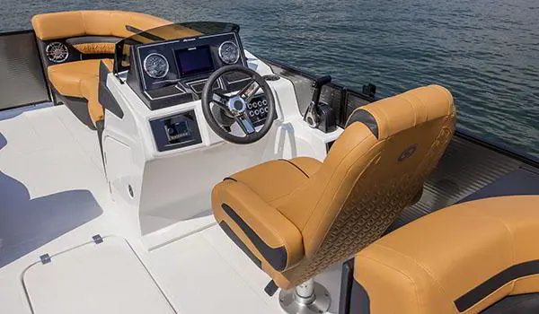 Specs: FunDeck 2360 SBC | Hurricane Deck Boats