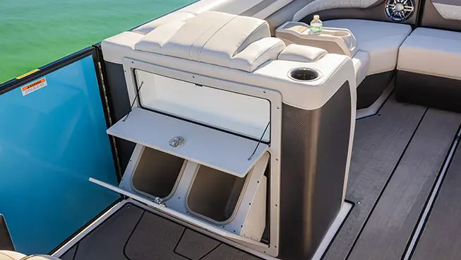 FunDeck OB Models - Party Deck Boats | Hurricane