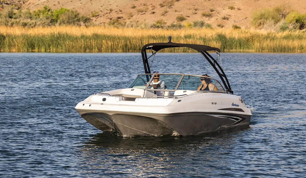 SunDeck I/O Models - Inboard Deck Boats | Hurricane