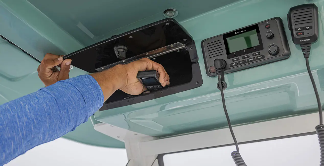 Center Console Boats - Fishing Deck Boats | Hurricane