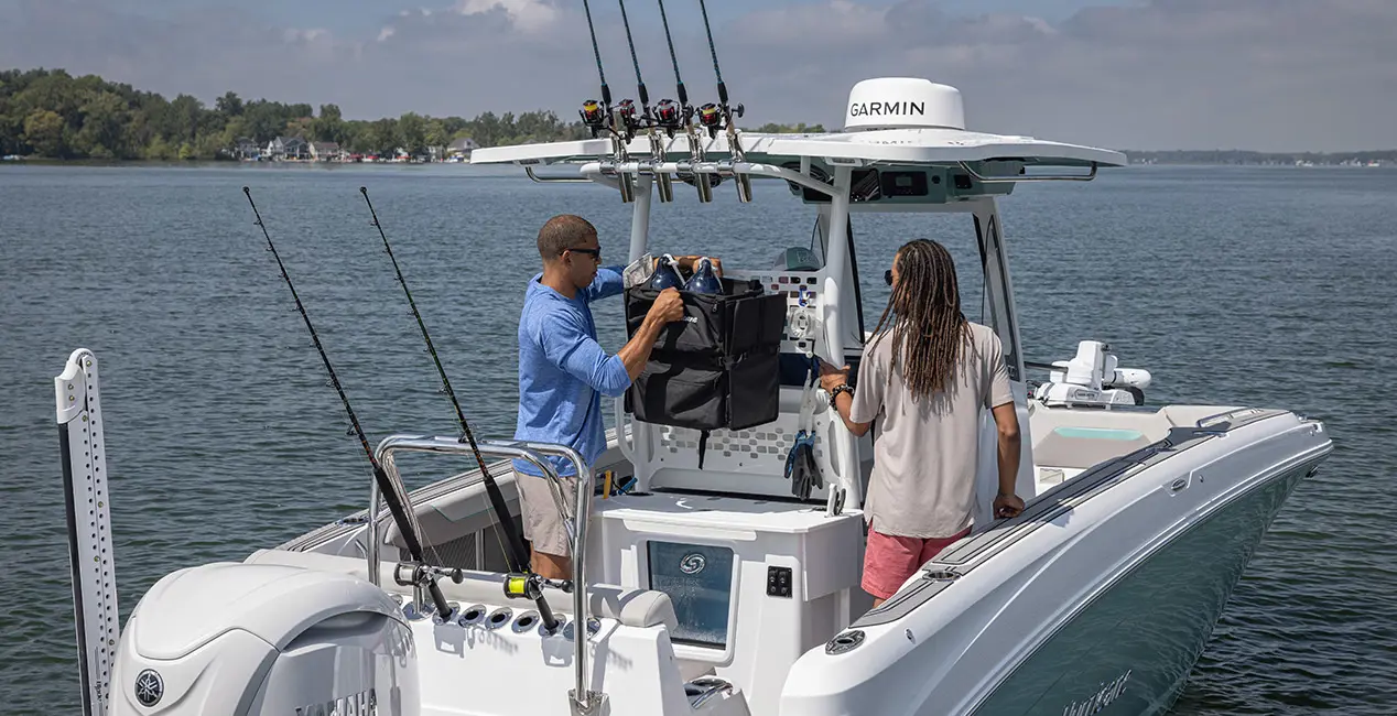 Center Console Boats - Fishing Deck Boats | Hurricane