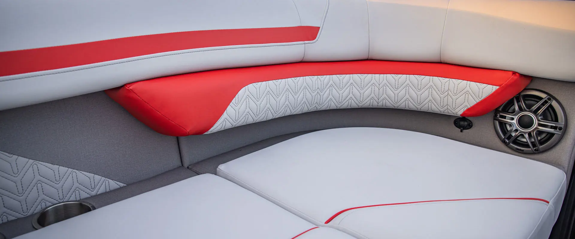 Exterior Colors & Styles | Hurricane Deck Boats