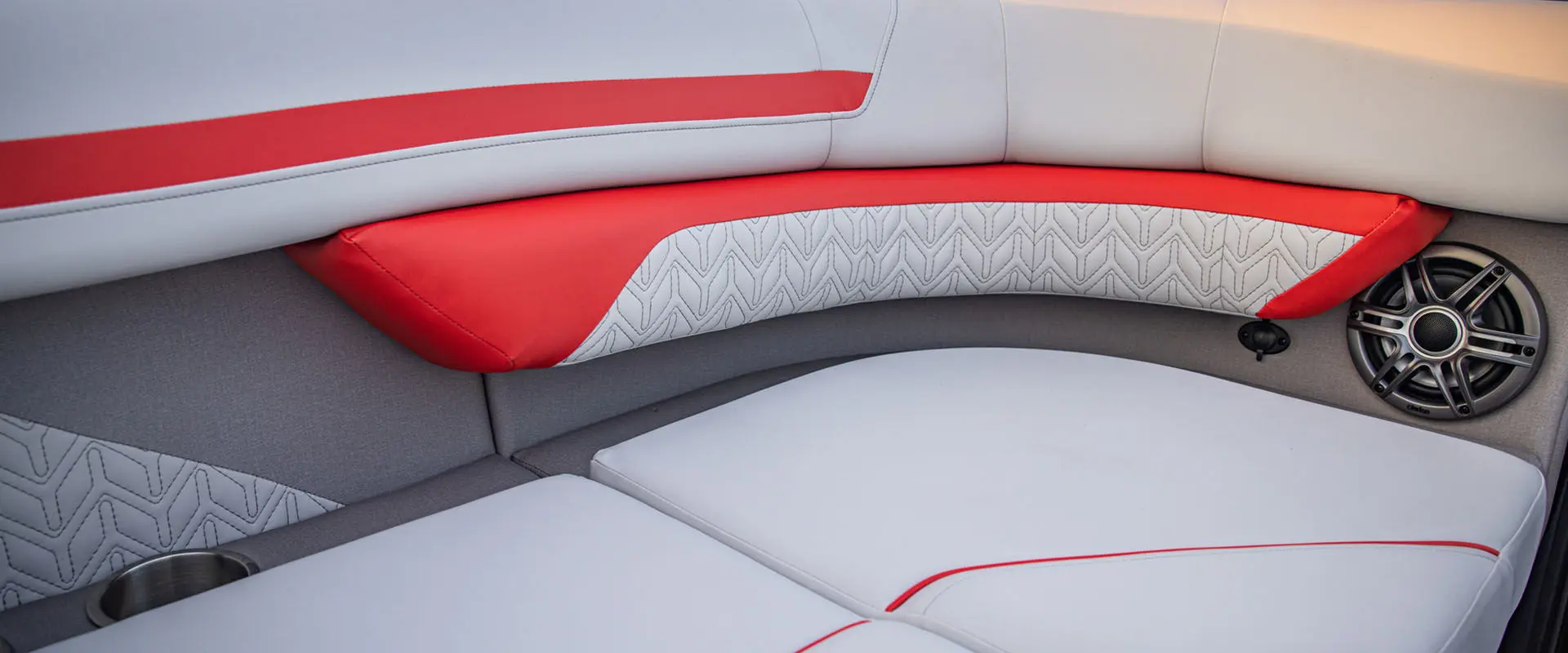 Exterior Colors & Styles | Hurricane Deck Boats