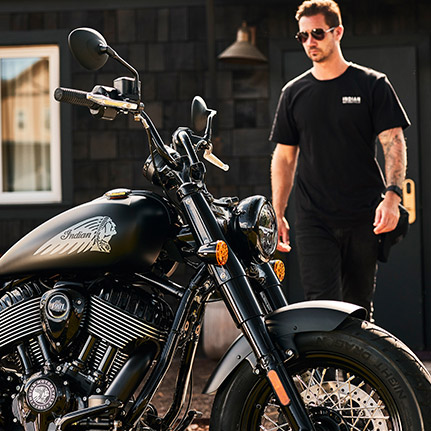 Blacked-out Motorcycles - Indian Dark Horse | Indian Motorcycle