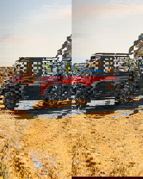 Farming ATVs & Side-by-Sides (SxS) | Polaris Off-Road Vehicles EN-CA