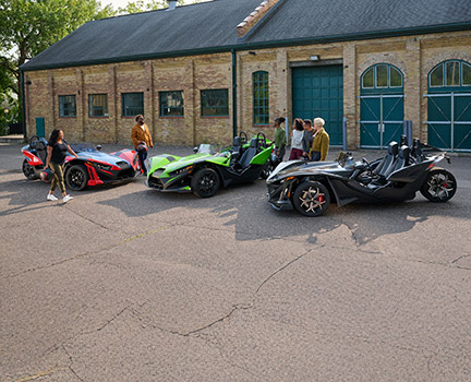 Specs: 2025 Slingshot SL (AutoDrive) EN-CA