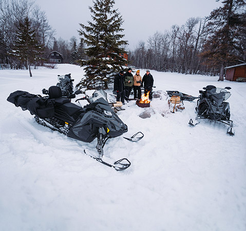 Widetrack & Utility Snowmobiles & Sleds | Polaris Snowmobiles EN-CA