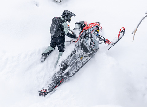 2025 Polaris RMK Khaos Snowmobiles